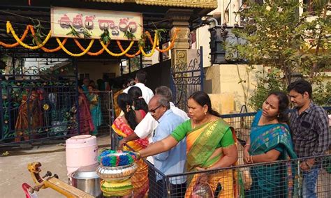 Temples Witness Heavy Rush