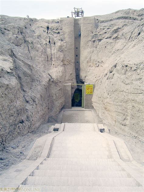 همشهری آنلاین تصاویری از بازدیدگردشگران نوروزی از قنات قصبه گناباد