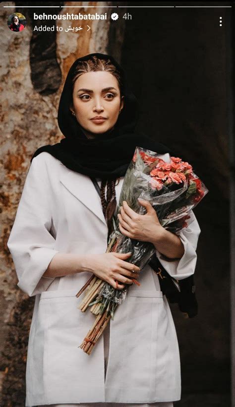 عکس تیپ گنگ بهنوش طباطبایی با مو‌های دردلاک شده و کت و شلوار روزنو