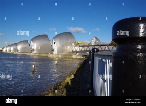Thames Path National Trail Long Distance Trail The River Thames