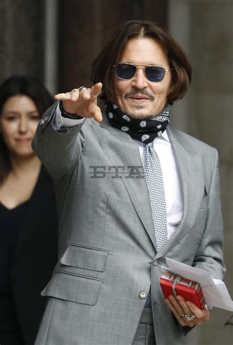 Создать мем девушка джонни деппа актер джонни депп джонни депп 2021 Картинки Meme