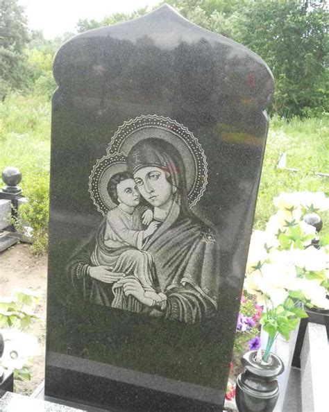 Художественное оформление памятников в Киеве и обл. — гравировка по граниту