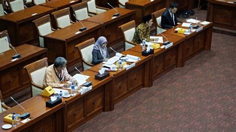 Komisi I DPR Tetapkan 9 Orang Komisioner KPI Terpilih Kumparan