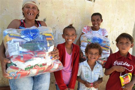 Lbv Entrega Mais De 40 Toneladas Em Cestas De Alimentos No Estado De