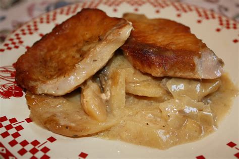 Maman qu est ce qu on mange Côtelettes de porc et pommes de terre à