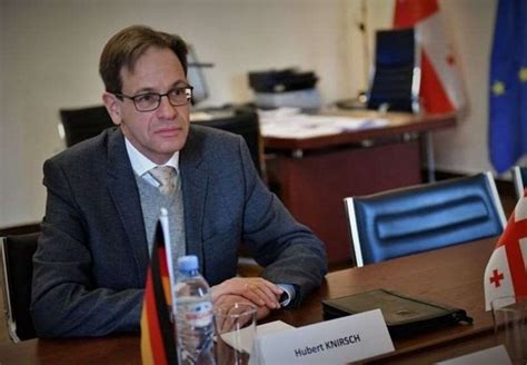 ევროკავშირი „ვგმობთ თავდასხმებს გერმანიის ელჩის ჰუბერტ ქნირშის წინააღმდეგ”