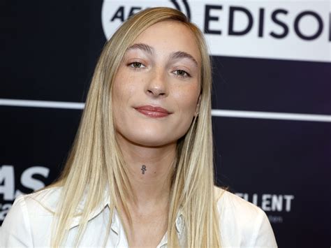 Oude Bekenden En Nieuwe Gezichten Dit Is De Cast Van Kees Flodder