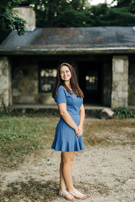 Megans Senior Portraits At Borderland State Park Photography Poses