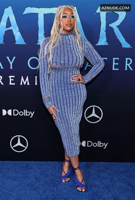 Jordyn Woods In A Sexy Daring Dress At The Premiere Of Avatar Way Of