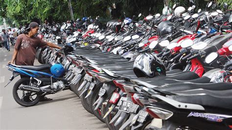 Ahli Hukum Apakah Parkir Liar Benar Benar Bisa Dipidana 9 Tahun