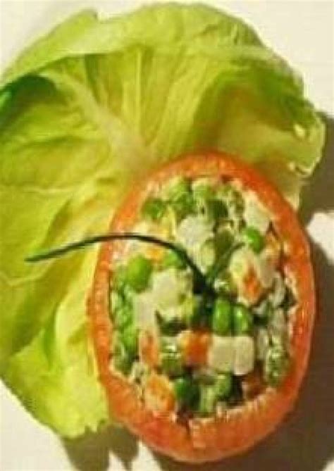 Tomate farcie macédoine de légumes mayonnaise