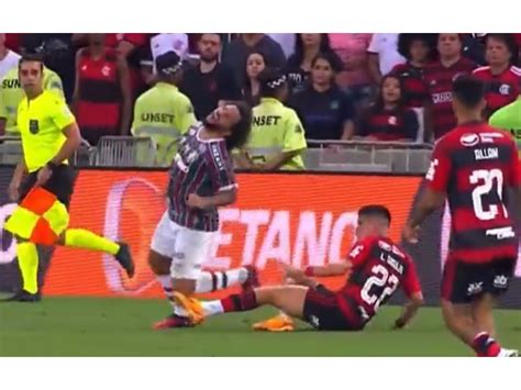 Torcedores do Flamengo se revoltam e comparam expulsão de Luiz Araújo falta do Fluminense