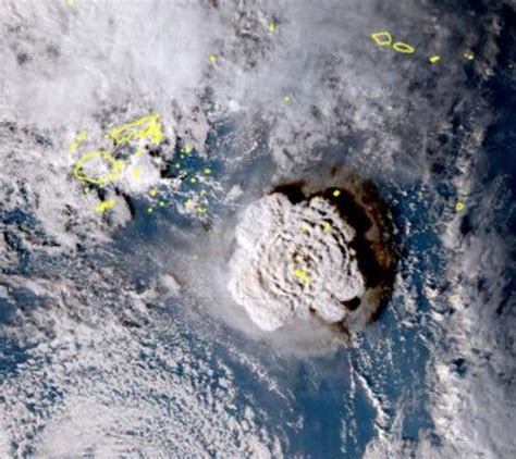 海嘯跨太平洋！學者稱東加海底火山噴發千年一遇 「這國」也有1座 Yahoo奇摩時尚美妝