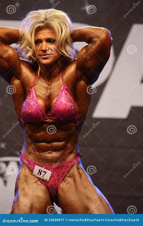 Bodybuilder Féminin Photographie éditorial Image Du Beau 23659477
