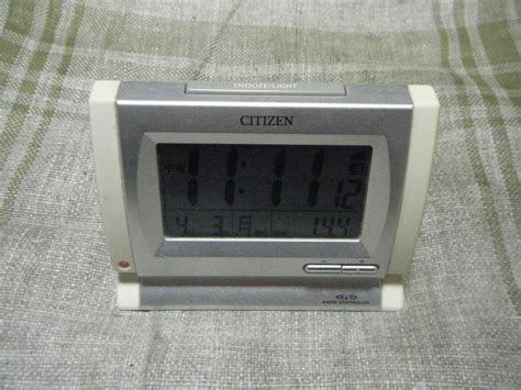 【やや傷や汚れあり】 シチズン デジタル電波目覚まし時計 の落札情報詳細 ヤフオク落札価格検索 オークフリー