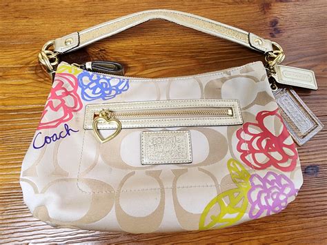 코치 꽃 프린트 가방 판매합니다 당근 중고거래