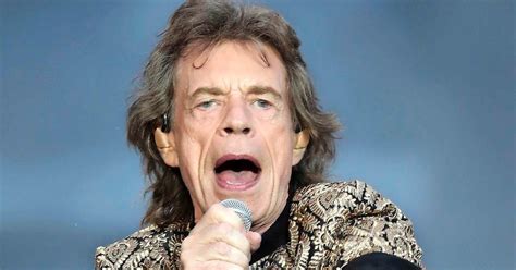 Mick Jagger Staat Na Operatie Weer Op Podium Entertainment Telegraaf Nl