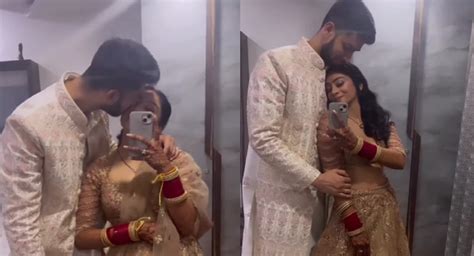 Suhagrat Viral Video मधुचंद्राच्या रात्री वराने वधूला मिठीत घेत Kiss