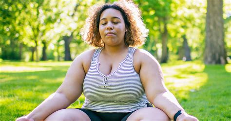 5 Surprising Ways To Manage Your Blood Sugar According To A Dietitian