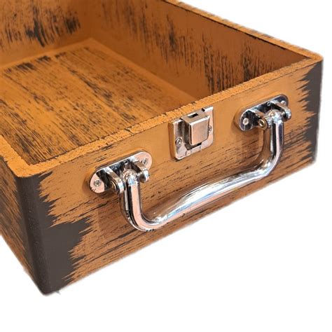 قیمت و خرید جعبه هدیه چوبی مدل چمدان طرح فضانورد کوچولو کد Wsv006