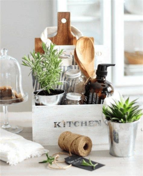 Best DIY Christmas Gift Baskets Ideas For Mom