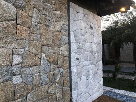 Pedra Moledo Natural Almofadada Amarela Pedras Ouro E Prata