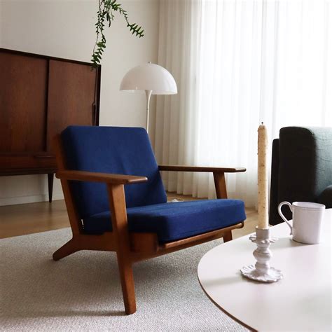 빈티지 가구와 식물 우아한 취향 묻은 플랜테리어 숲과 나무에 대한 이야기 매거진