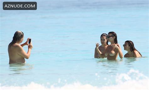 Emily Ratajkowski Topless Enjoying The Ocean With Her Friends On