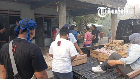 Kebakaran TPA Putri Cempo Solo Warga Terdampak Terima Bantuan Dari
