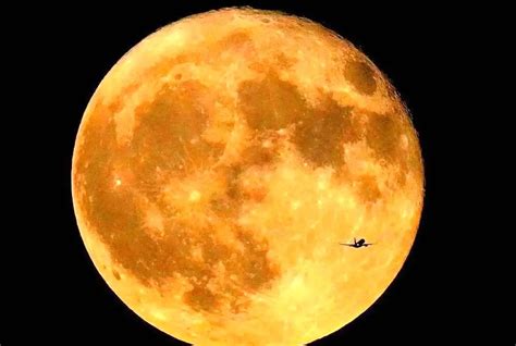 طلوع ماه خاویاری در آسمان ایران زمان و مکان