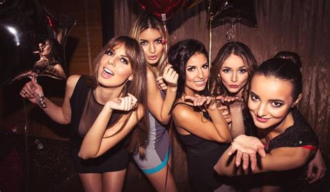These 8 Things Guaranteed To Happen In Girls Night Out