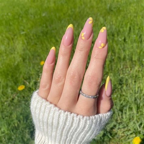 50 Shades Of Yellow Spring Nail Designs You Cant Miss This Season