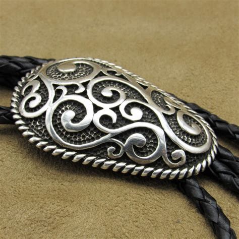 Pear Shape Scroll Design 1991 Sterling Silver Bolo Tie Gem