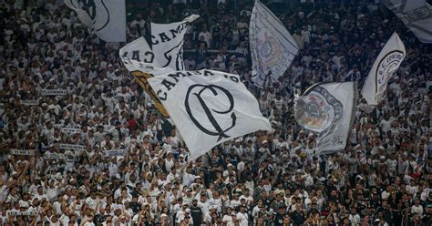 Torcida Do Corinthians Esgota Ingressos Para Quartas Do Paulistão
