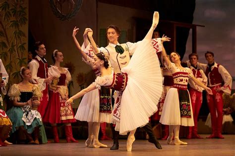 Marianela Nuñez as Swanilda and Vadim Muntagirov as Franz in Coppélia