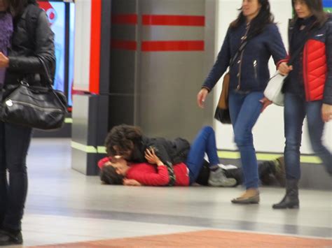 Studying Abroad In Spain The Pda Public Display Of Affection In