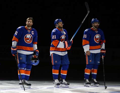 Islanders Pressured To Return To Nassau Coliseum
