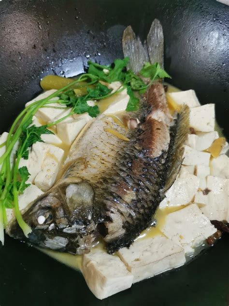 【鲜美～鲫鱼炖豆腐的做法步骤图，怎么做好吃】我带饭啦下厨房