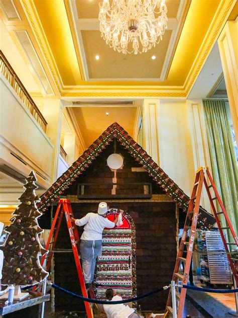 Ritz Carlton Naples Gingerbread House 14 Photos 13 Foot Gingerbread