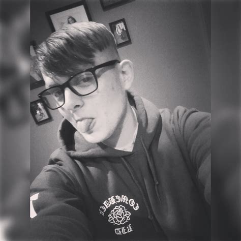 Ewan Pennington Jones Is Fundraising For Marie Curie