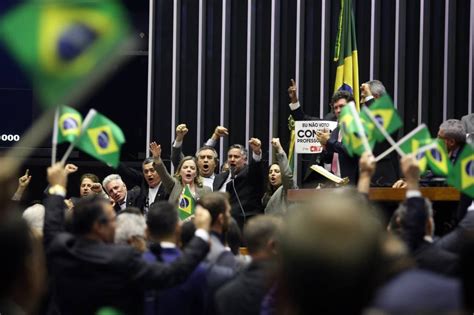 Câmara Discute Restringir Atuação De Partidos De Oposição Ao Governo