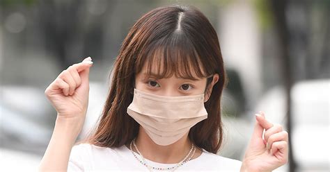 러블리즈 유지애 러블리한 꽃하트 [포토엔hd]