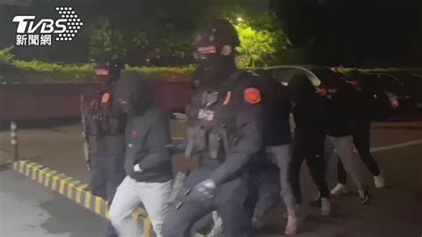 黑幫連開67槍！帶小弟竄逃 警掃蕩弘仁會