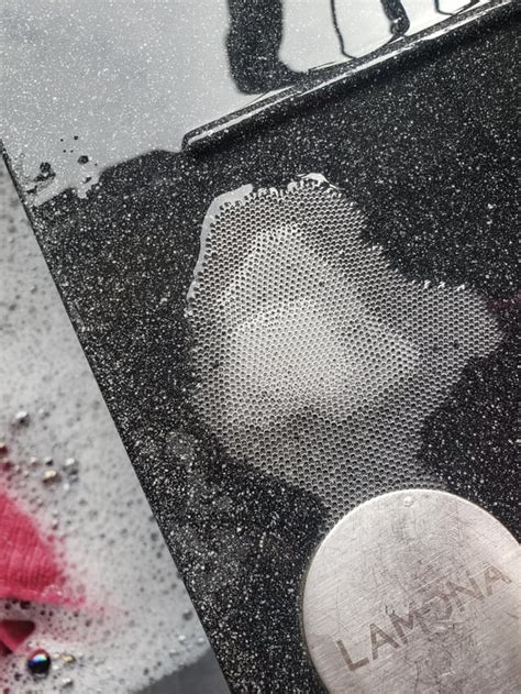 My Washing Up Foam Settled Into This Multilayered Honeycomb Pattern Trypophobia R