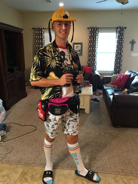 How To Dress Super Tacky Tourist Costume Artofit