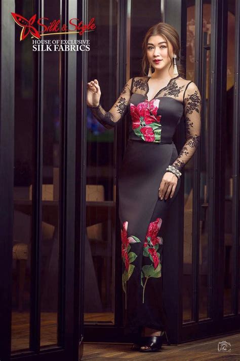 ျမန္မာဝတ္စုံဒီဇိုင္းမ်ား Myanmar Textile And Garment Directory