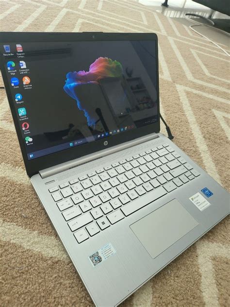 Hp Laptop 14s Dq0510tu Windows 11 Ram 4gb Elektronik Komputer Laptop