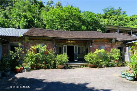 信助哥愛分享粉絲區 連舉人古厝 清光緒二年（西元一八七六年），雙溪鄉民連日春遠赴福州府應鄉試，高中舉人高中舉人。清光緒年間，莊如川及莊廷燦