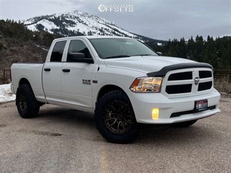 2014 Ram 1500 With 20x10 18 Fuel Rebel 5 And 35125r20 Kenda Klever R