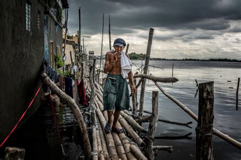 Sinking Land And Rising Seas Threaten Manila Bays Coastal Communities